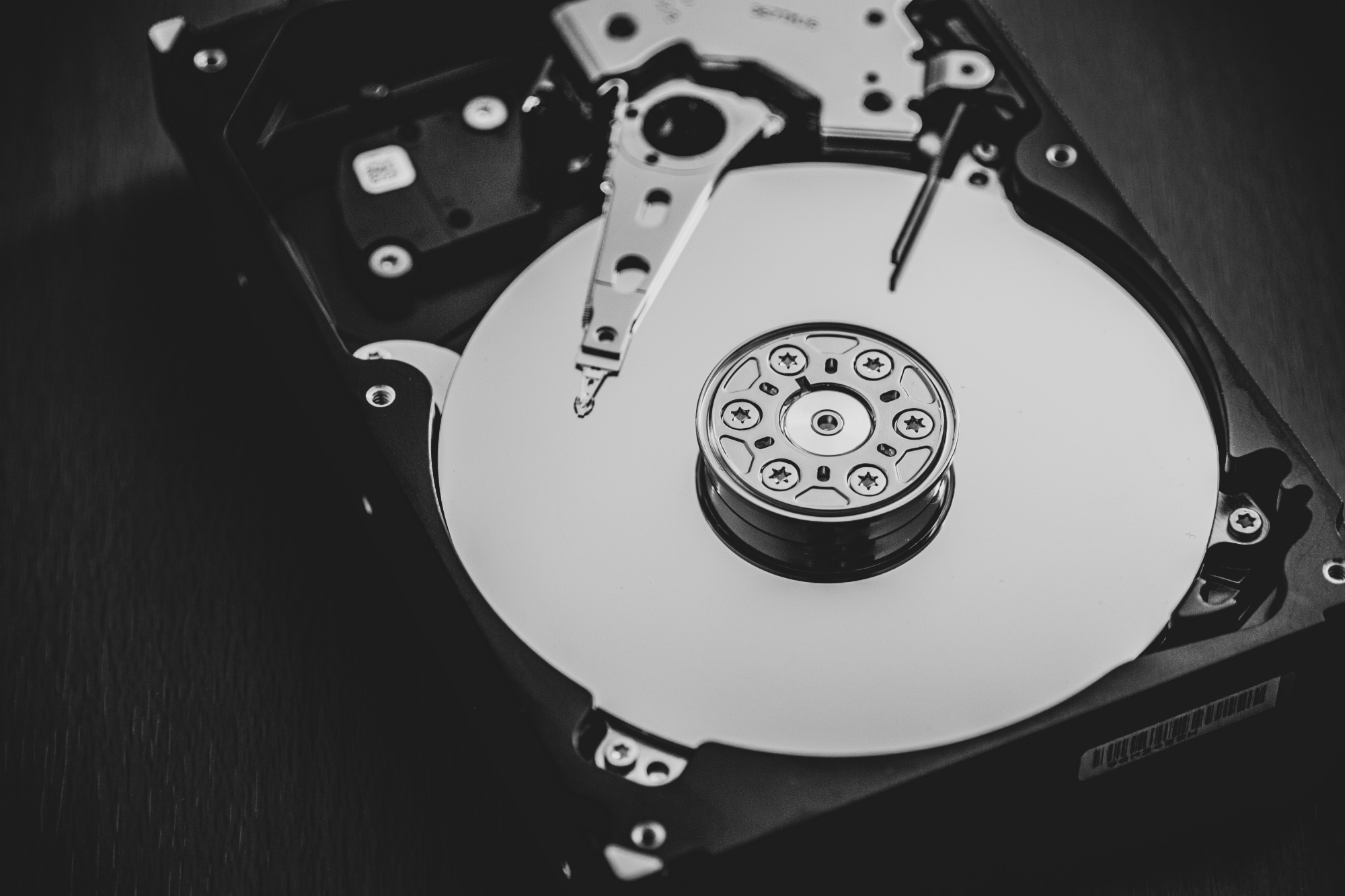 Six keys to successful legacy data migration Six keys to successful legacy data migration